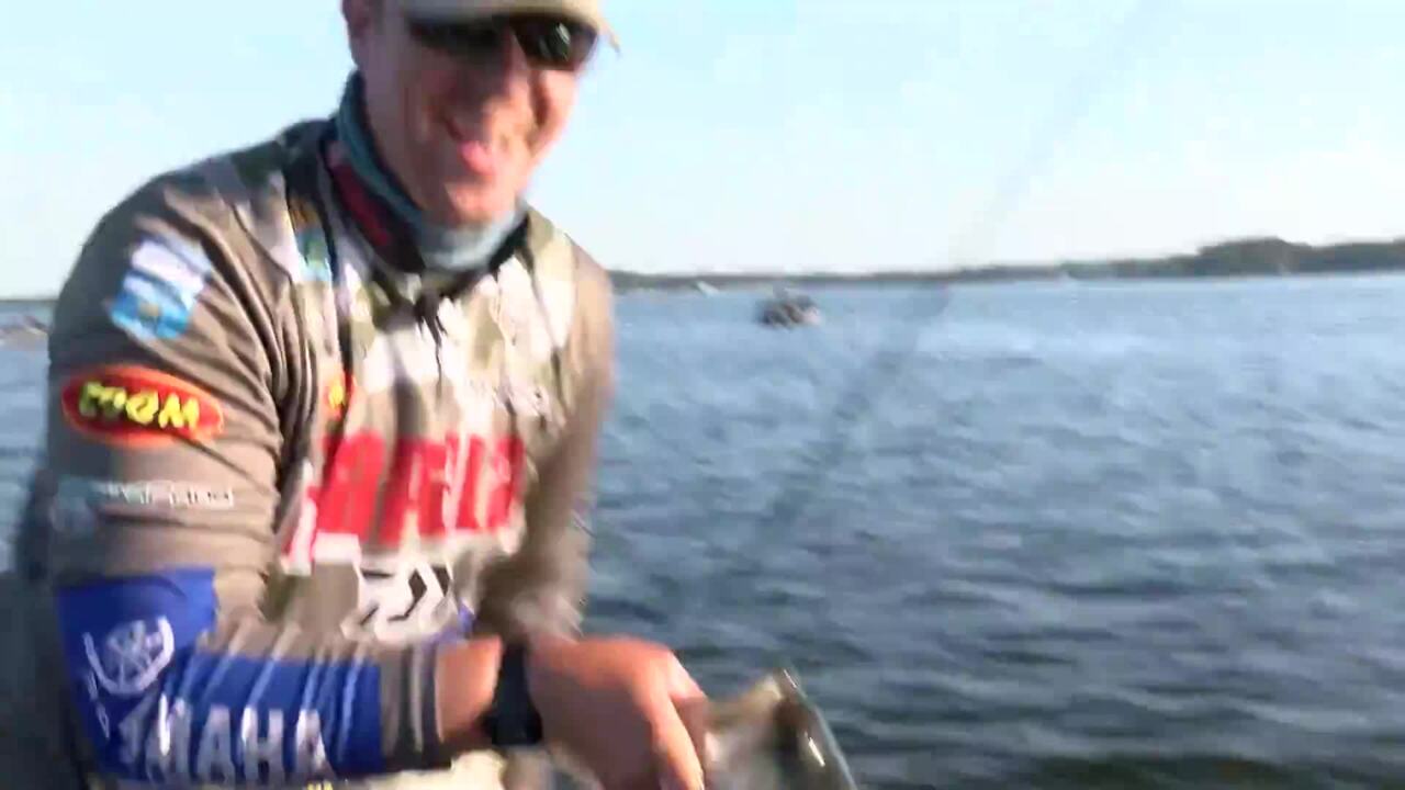 Patrick Walters starting strong on Day 3 - Bassmaster