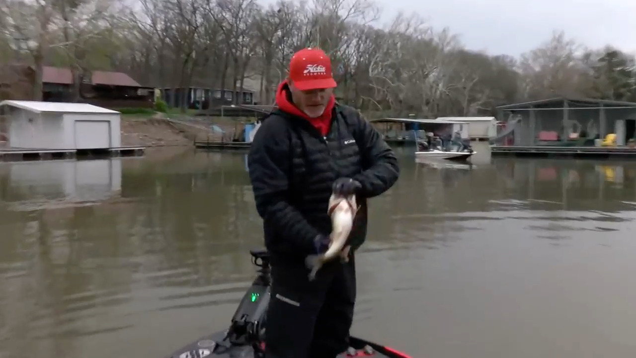 Hank Cherry back on his 3 pound program - Bassmaster
