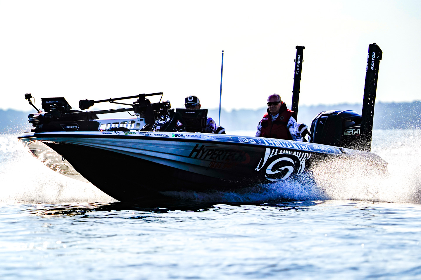 Garrett, Redwine and Wetherell workin' on Day 1 - Bassmaster