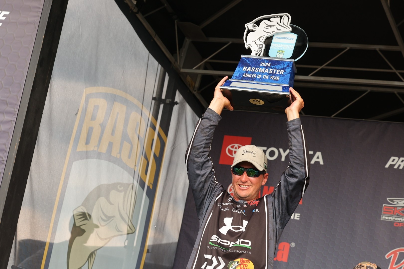 Chris Johnston wins Angler of the Year - Bassmaster