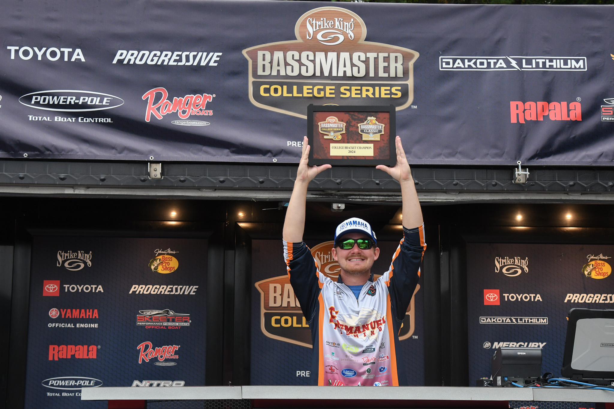 Akins claims College Classic Bracket title - Bassmaster