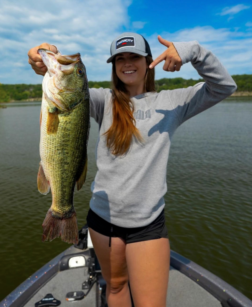 On the hook with Kayla Bowles - Bassmaster