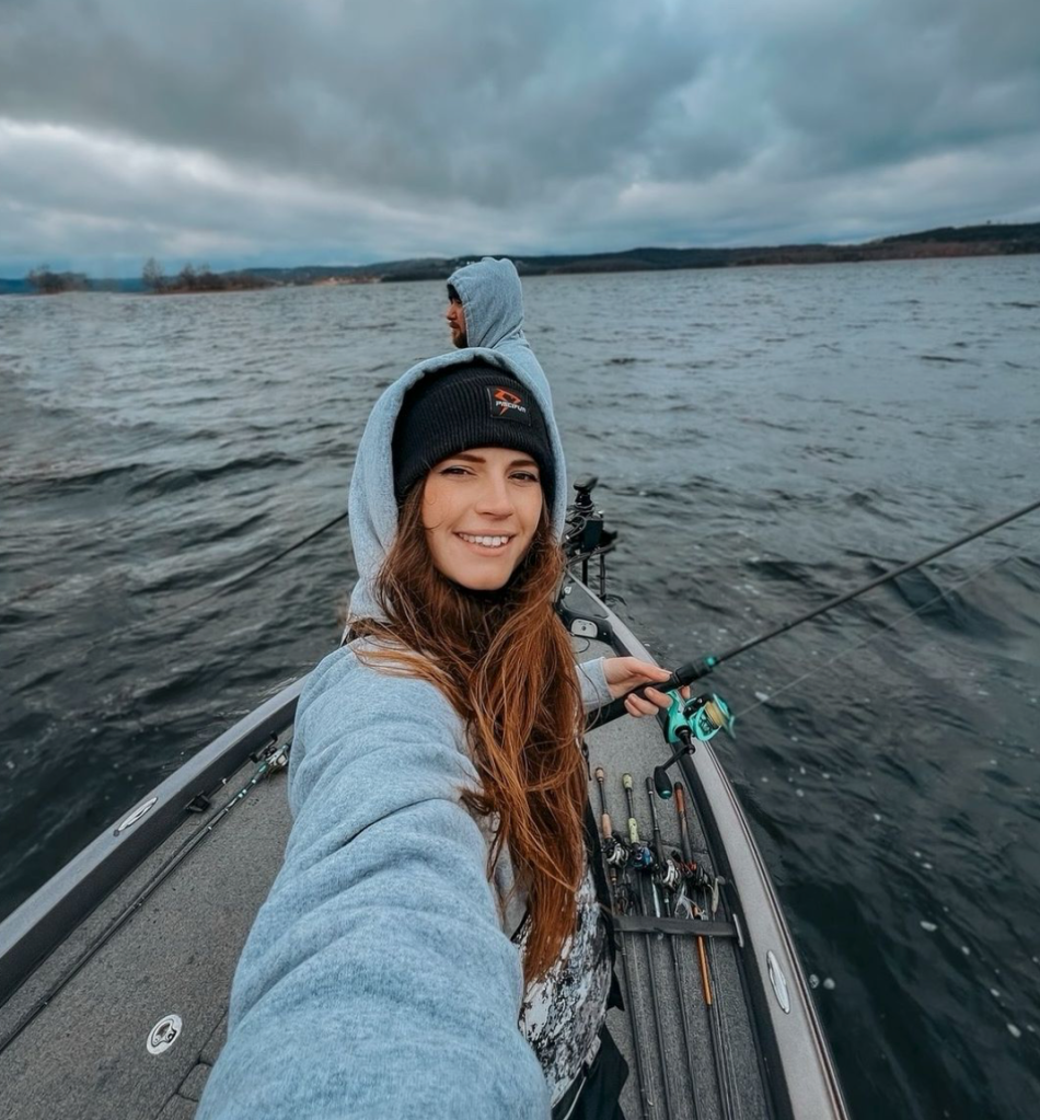 On the hook with Kayla Bowles - Bassmaster