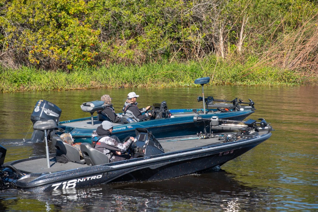 College: Registration at Okeechobee - Bassmaster