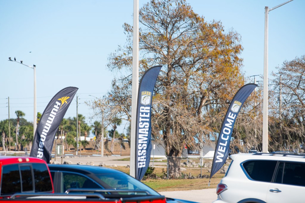 College: Registration at Okeechobee - Bassmaster